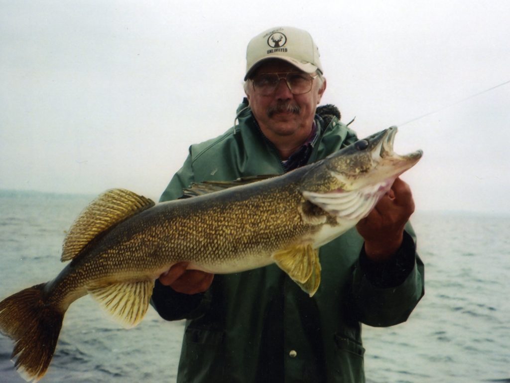 The Best Spring Tips on How to Troll Fish in Lakes - FishNY